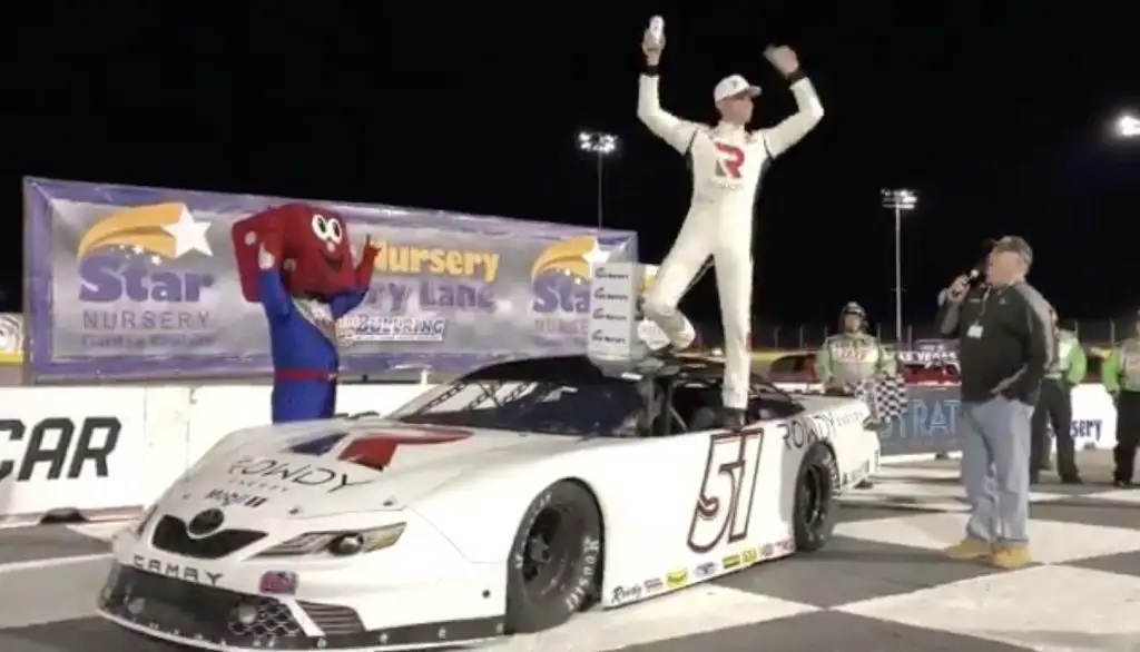Kyle Busch Wins Super Late Model Race at Las Vegas Bullring ...
