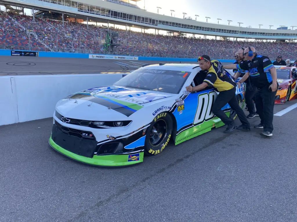 2021 NASCAR Cup Series -- 00 -- StarCom Racing Paint Schemes ...