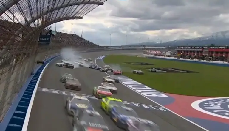 Video: 10 Cars Involved in Restart Crash on Lap 87