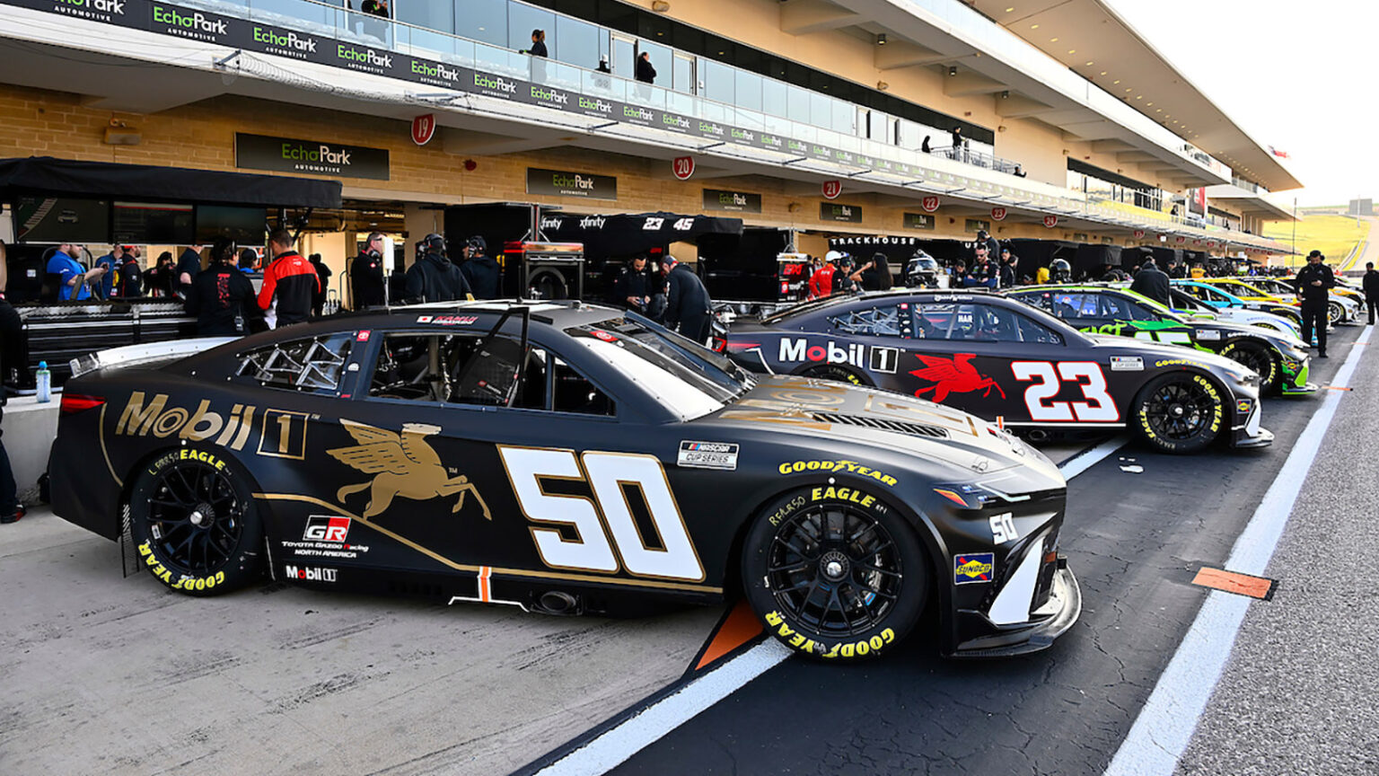 No. 50 23XI Racing Mobil 1 Paint Scheme | TobyChristie.com