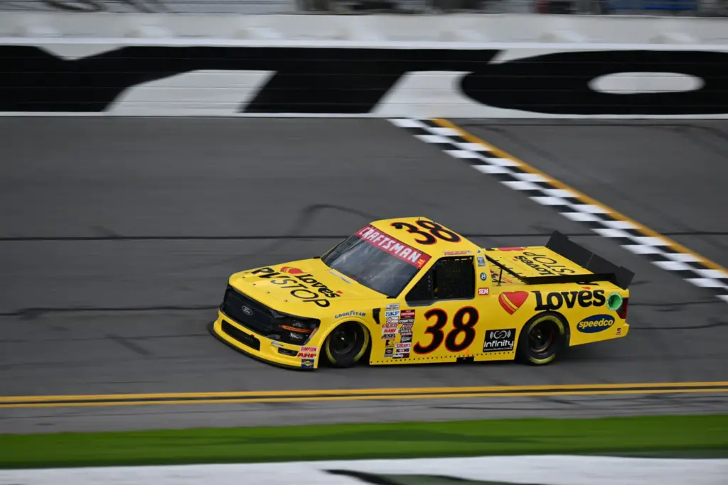 No. 38 Front Row Motorsports Love's RV Stops