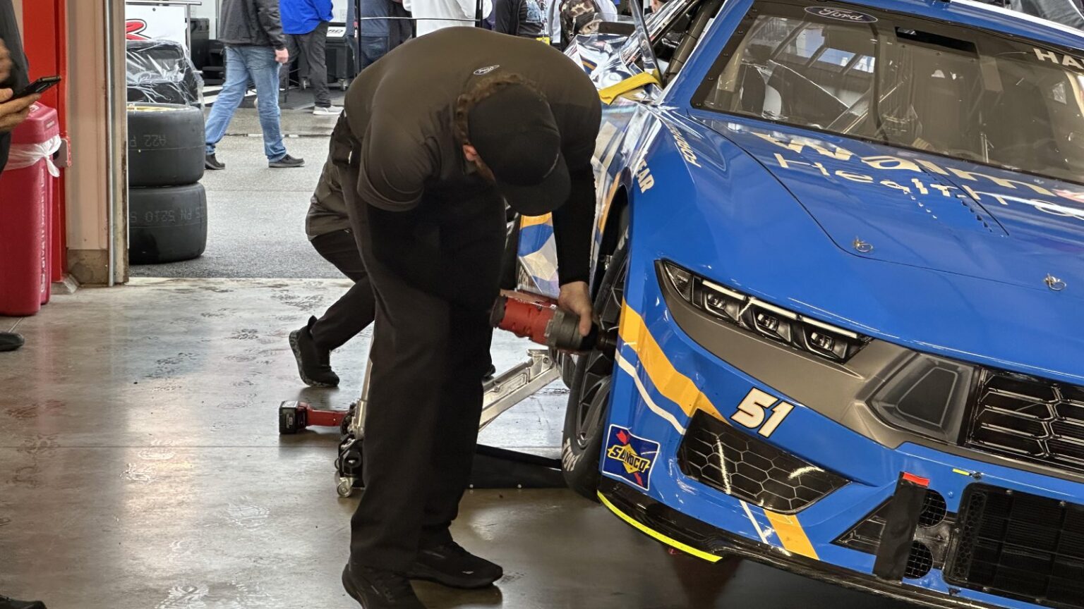 NASCAR Cup Series Race at Richmond to Start on Wet-Weather Tires ...