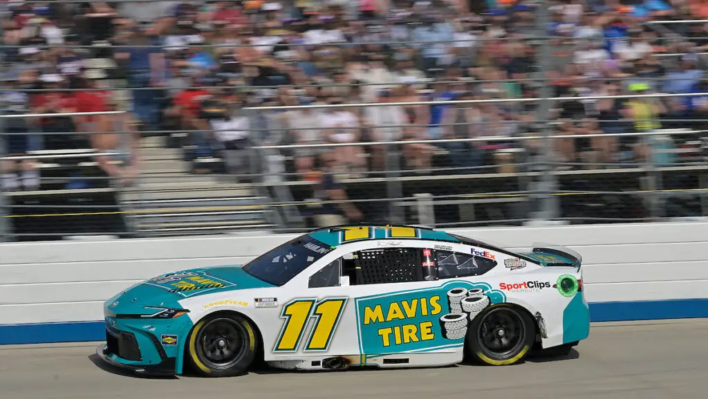 No. 11 Joe Gibbs Racing Mavis Tires & Brakes V2 | TobyChristie.com