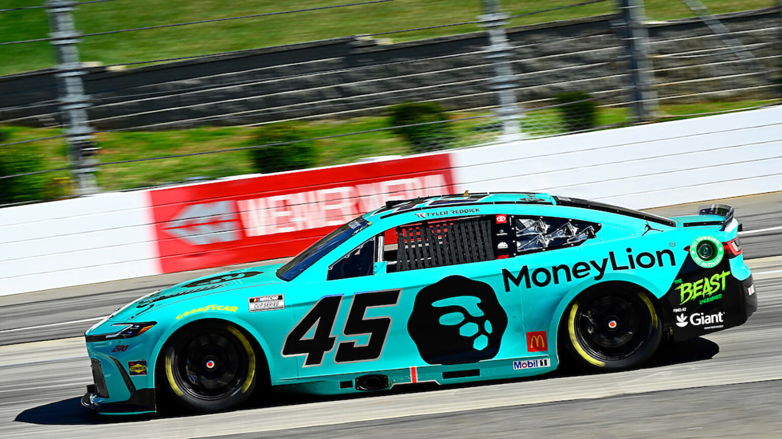 No. 45 23XI Racing MoneyLion Paint Scheme | TobyChristie.com