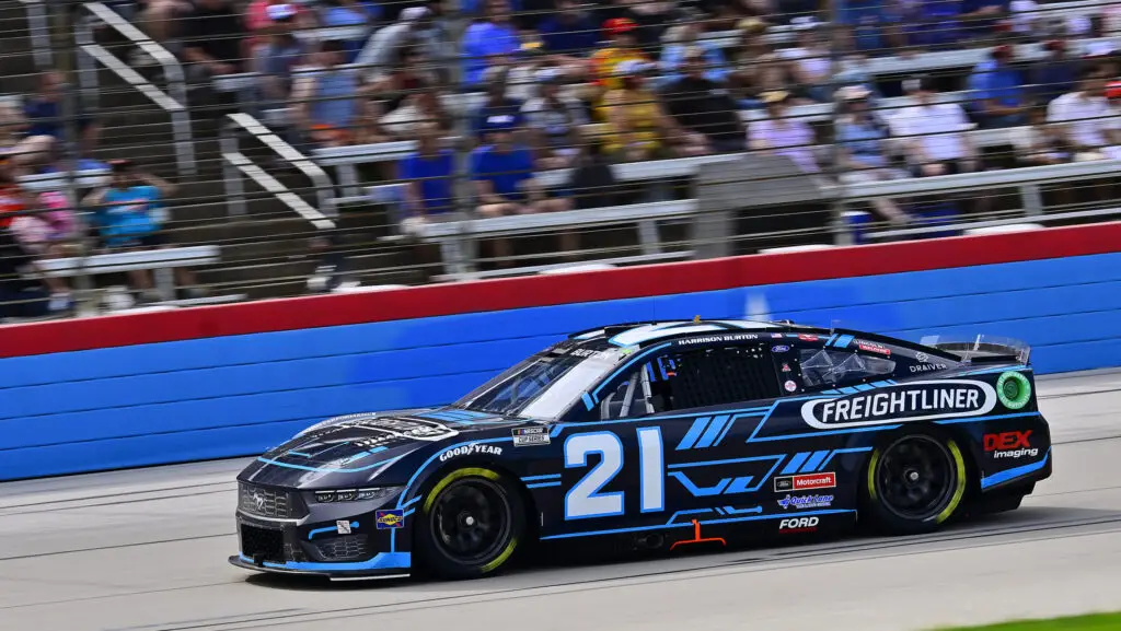 No. 21 Wood Brothers Racing Freightliner | TobyChristie.com