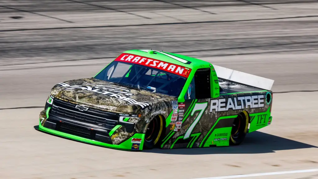 No. 7 Spire Motorsports Team Realtree | TobyChristie.com