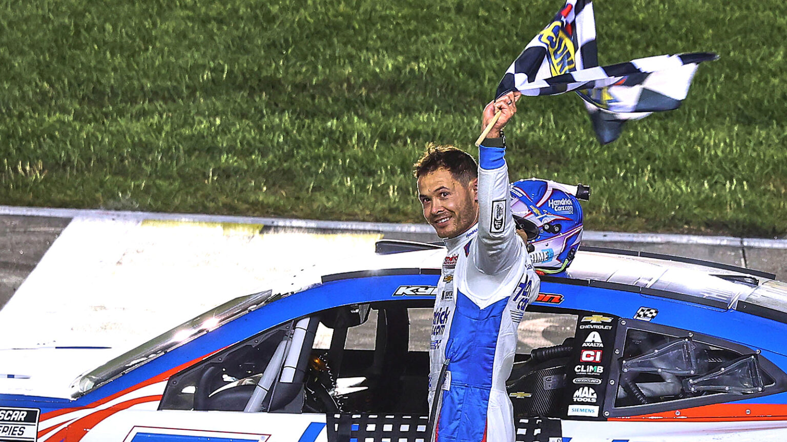 Inspection Complete: Kyle Larson Officially Wins in Photo Finish at ...