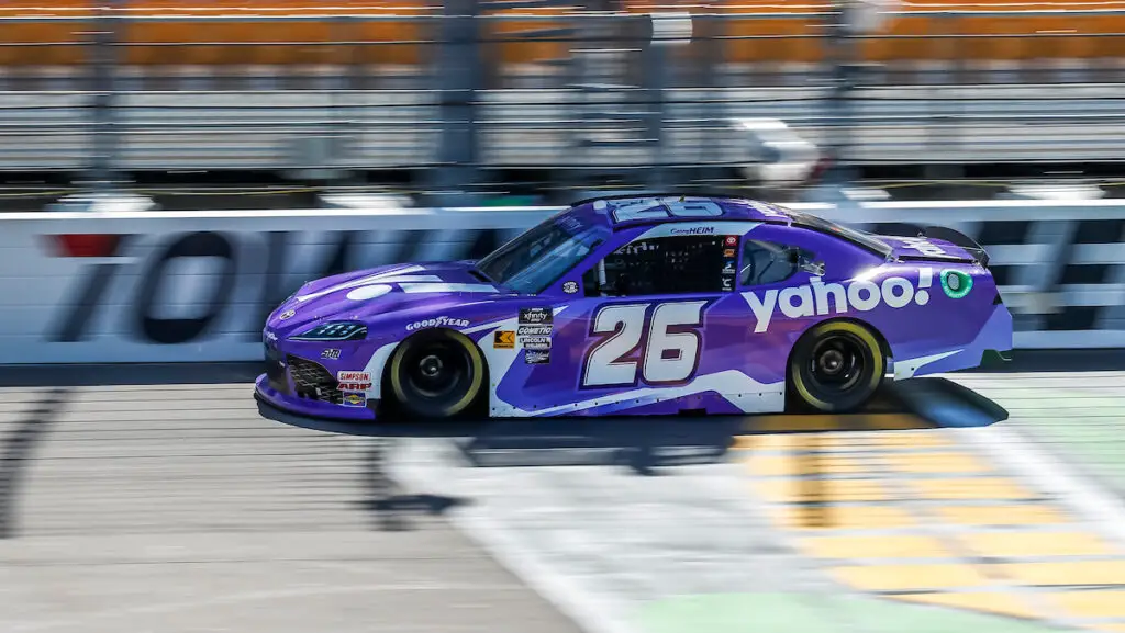 No. 26 Sam Hunt Racing Yahoo | TobyChristie.com