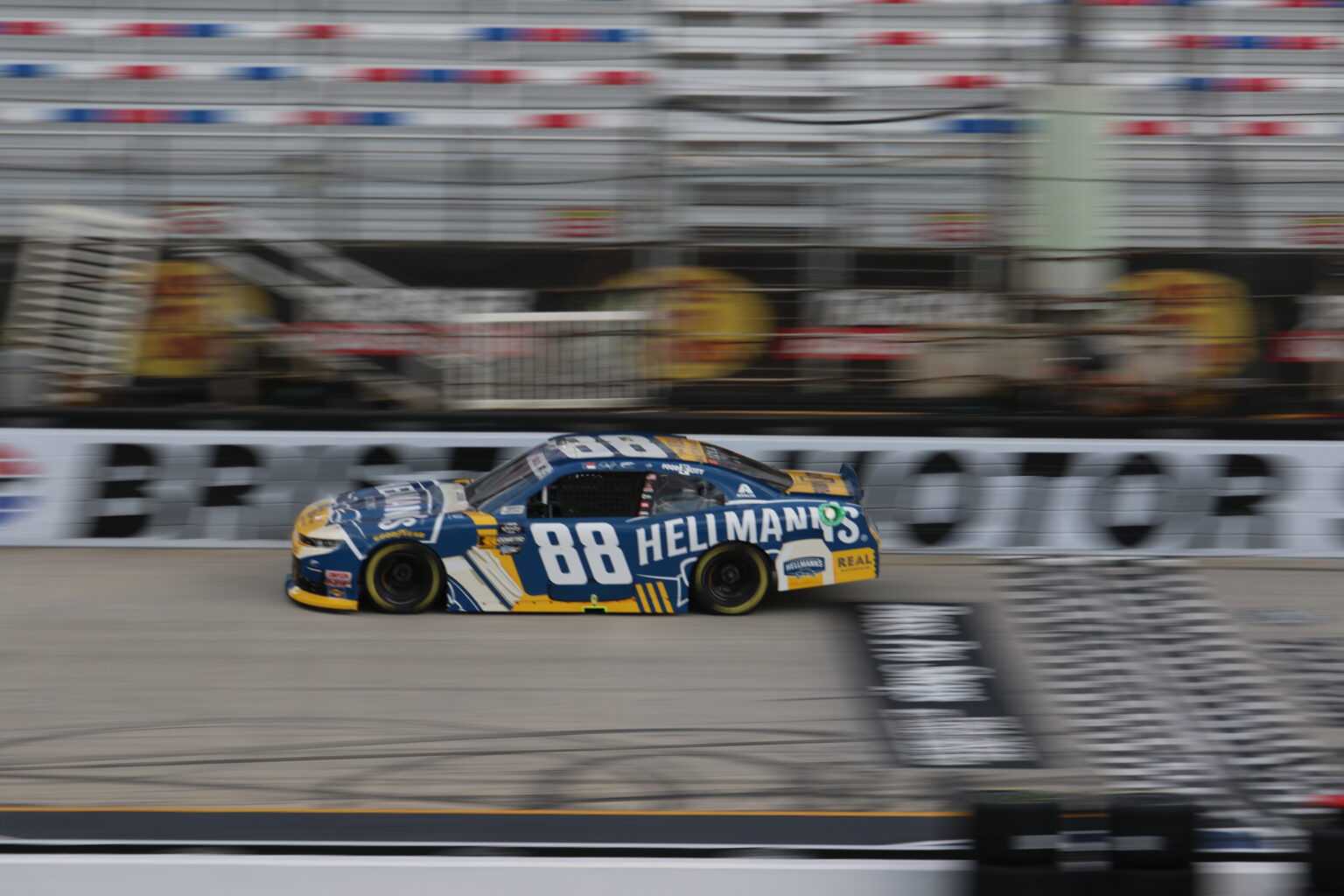 No. 88 JR Motorsports Hellmann's | TobyChristie.com