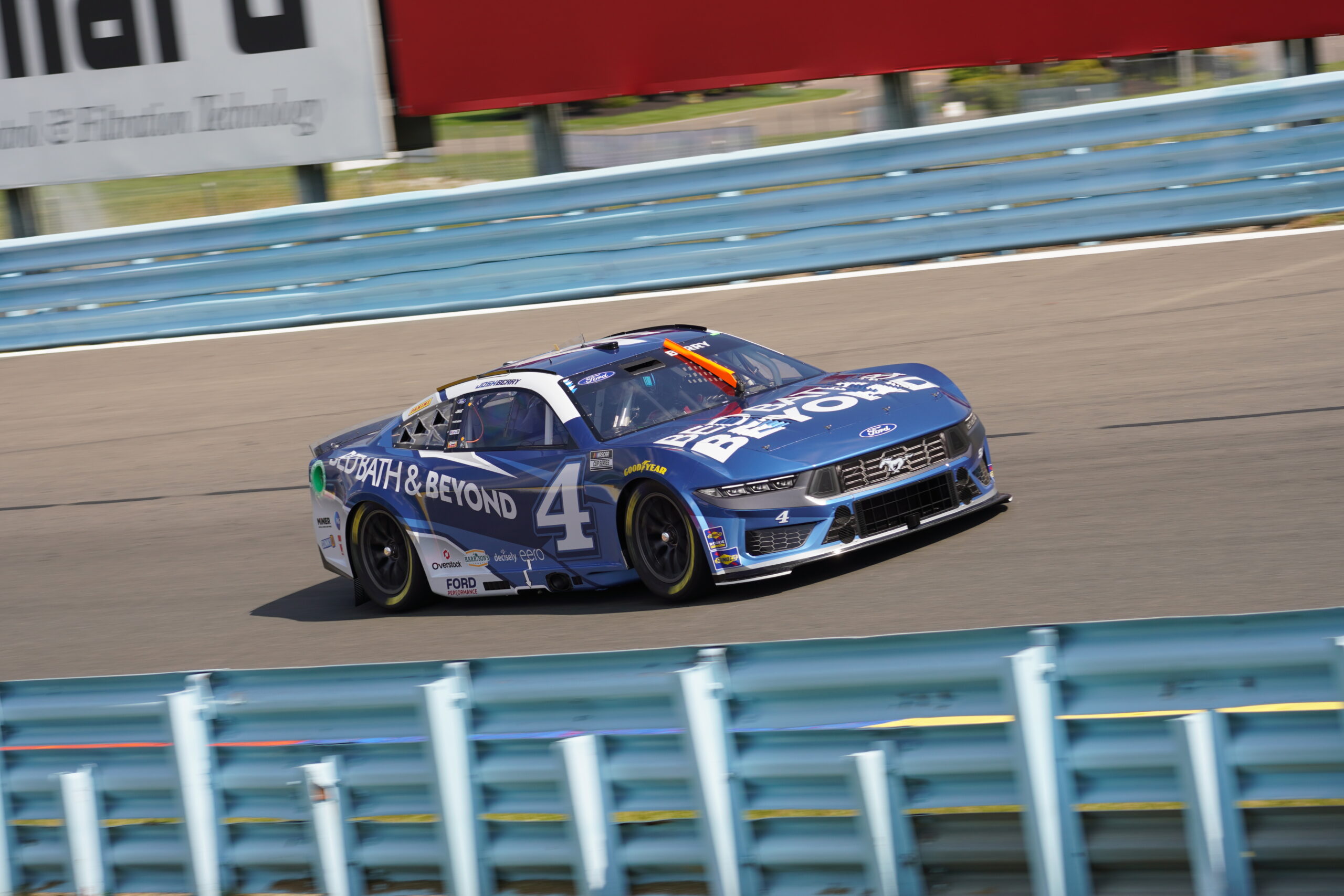 No. 4 Stewart-Haas Racing Bed Bath & Beyond | TobyChristie.com