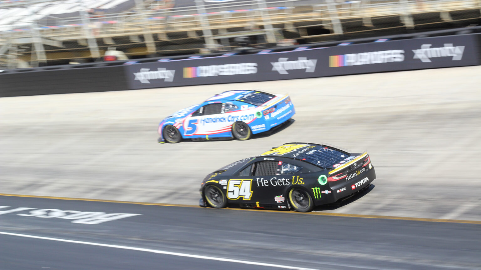 NASCAR to Add PJ1 to Bottom Groove at Bristol Following Meeting with ...