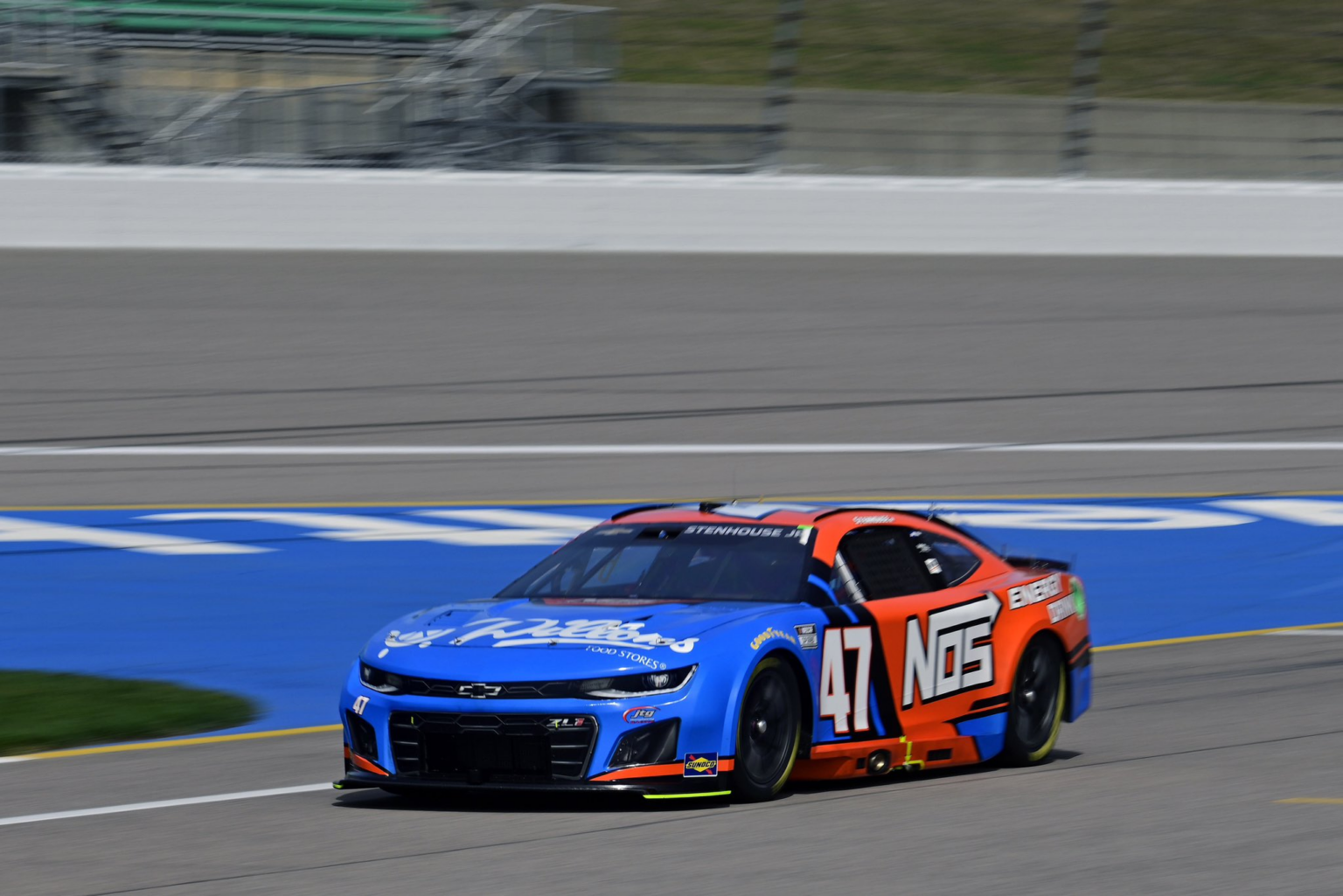 No. 47 JTG Daugherty Racing Dillons / NOS Energy | TobyChristie.com