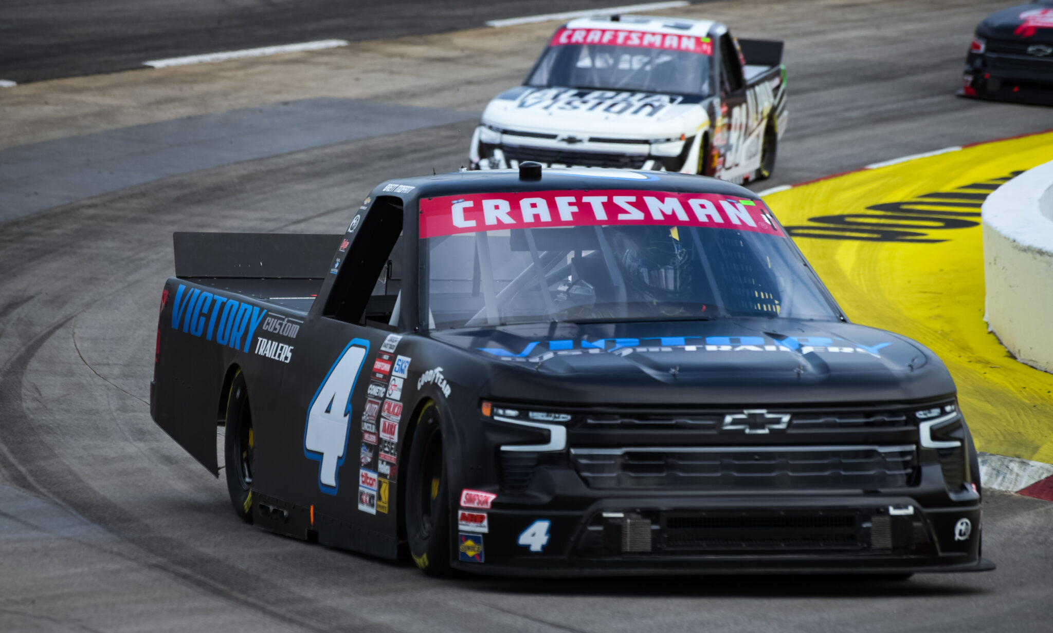 No. 4 Hettinger Racing Victory Custom Trailers | TobyChristie.com