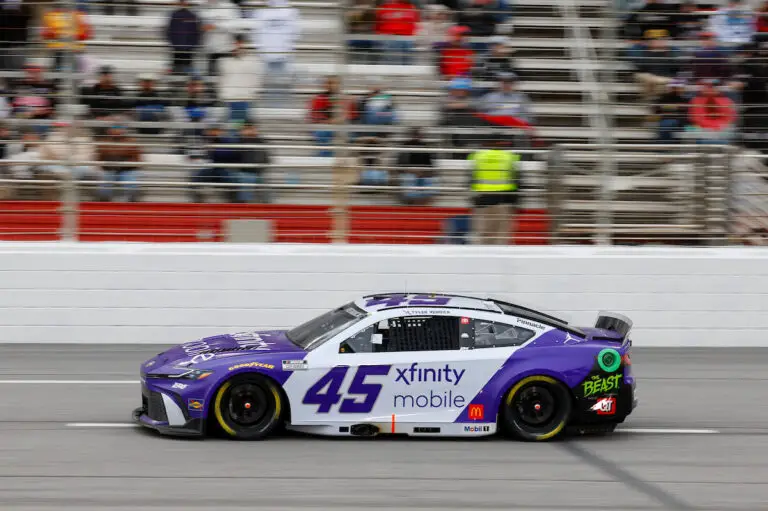 No. 45 23XI Racing Xfinity Mobile | TobyChristie.com