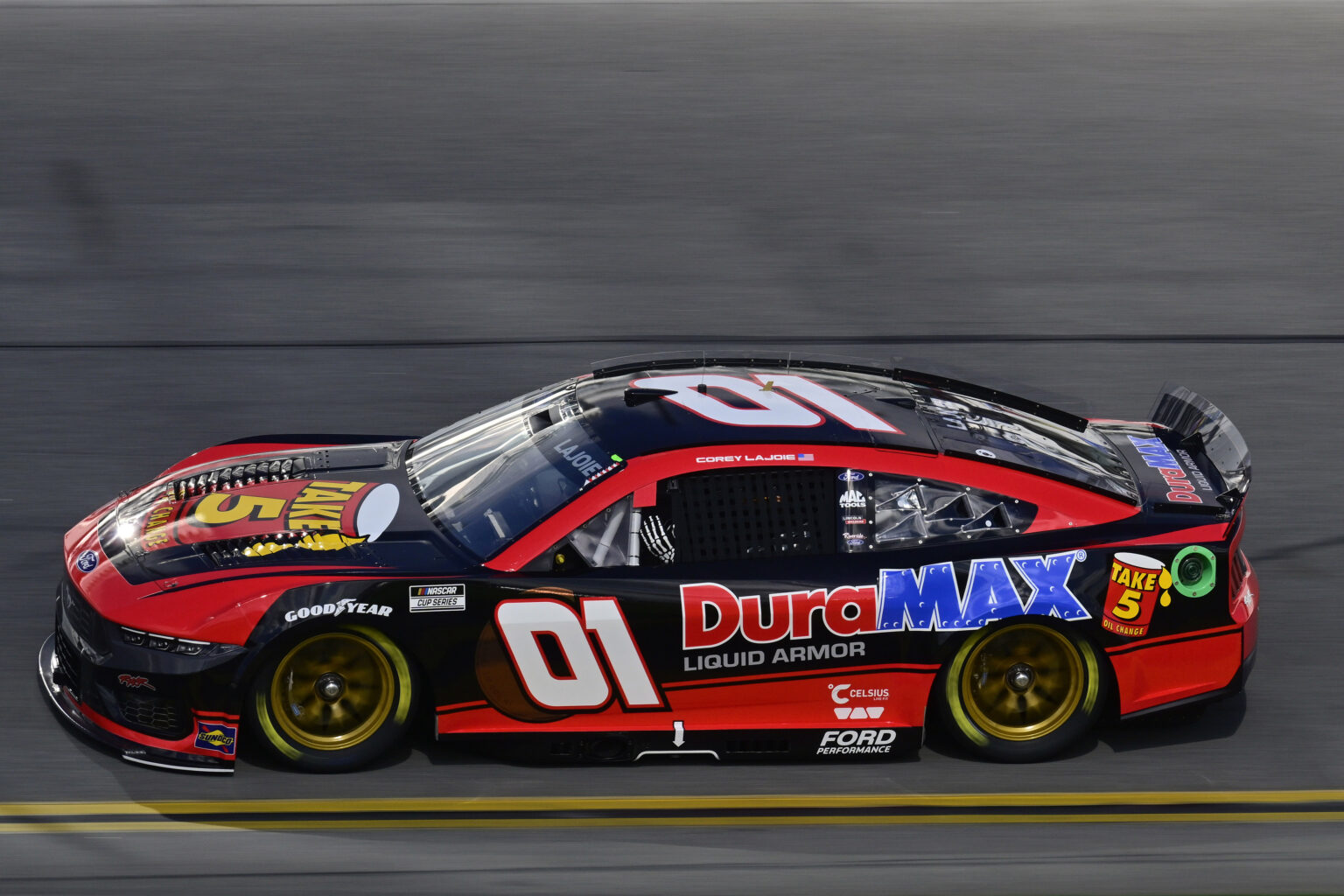 No. 01 Rick Ware Racing Take 5 Oil Change / DuraMax | TobyChristie.com