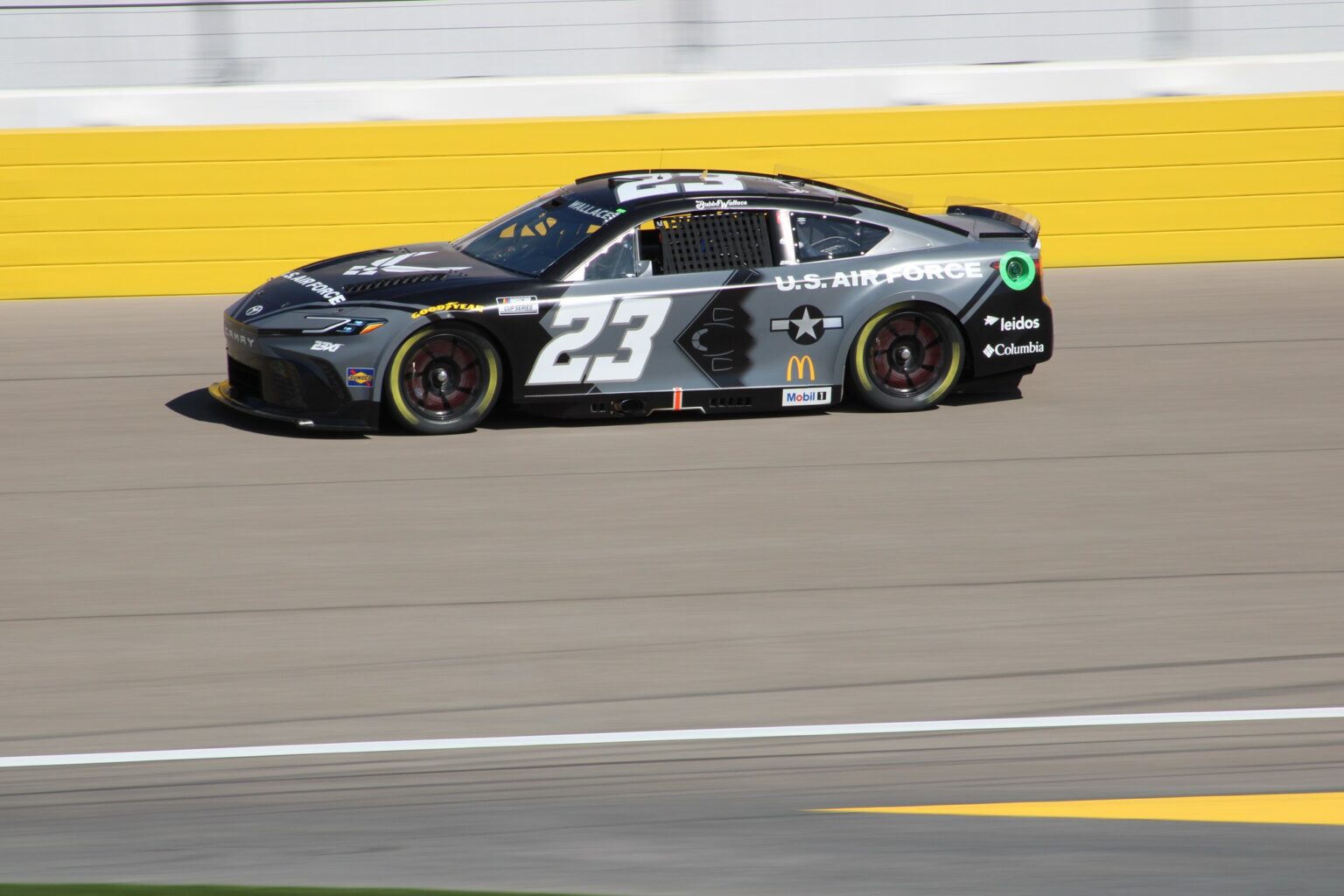 No. 23 23XI Racing U.S Air Force | TobyChristie.com