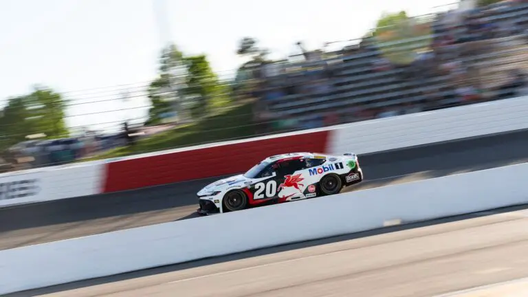 Keselowski, Bell Win Heat Races at Wilkesboro